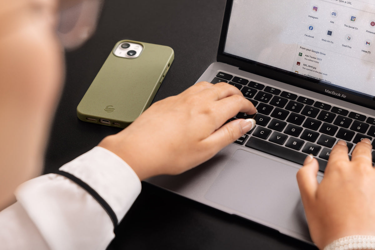 How To Clean Your Phone and Camera | Wave Case